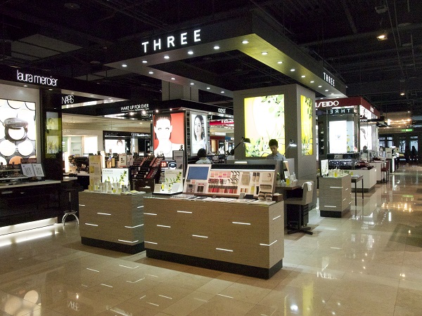 「THREE」がタイに続き台湾に進出、2店舗を同時オープン - WWDJAPAN ‐ 最新ファッション＆ビューティニュース情報