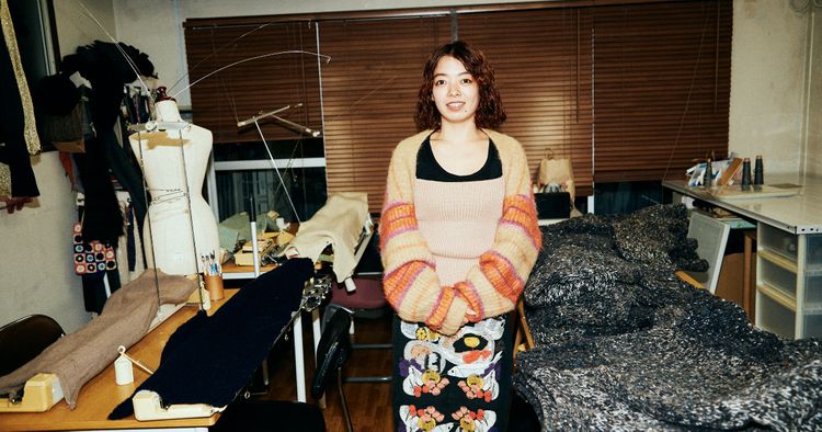 アントワープで学んだ日本人デザイナーの新ブランド「TSTS」 社会性と“着飾る喜び”を込めて - WWDJAPAN