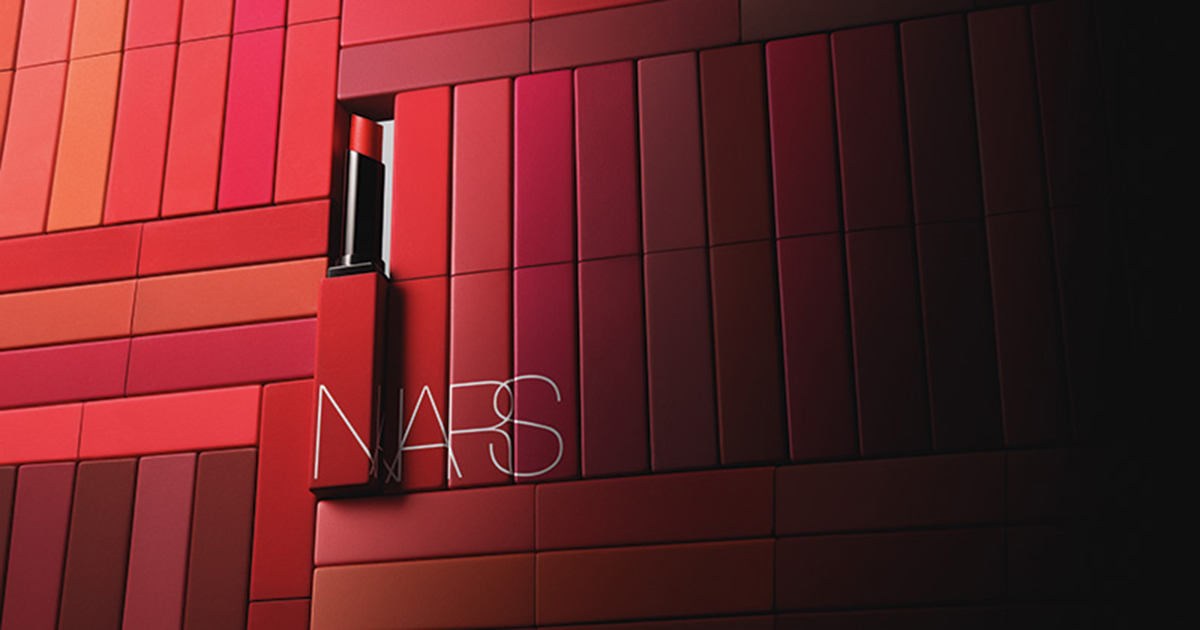 「NARS」から“無重力”のように軽い高発色マットリップスティック発売 - WWDJAPAN
