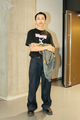 【スナップ】初開催の音楽フェス「TONAL TOKYO」はシルエット巧者がズラリ ワイドパンツコーデのお手本 - WWDJAPAN