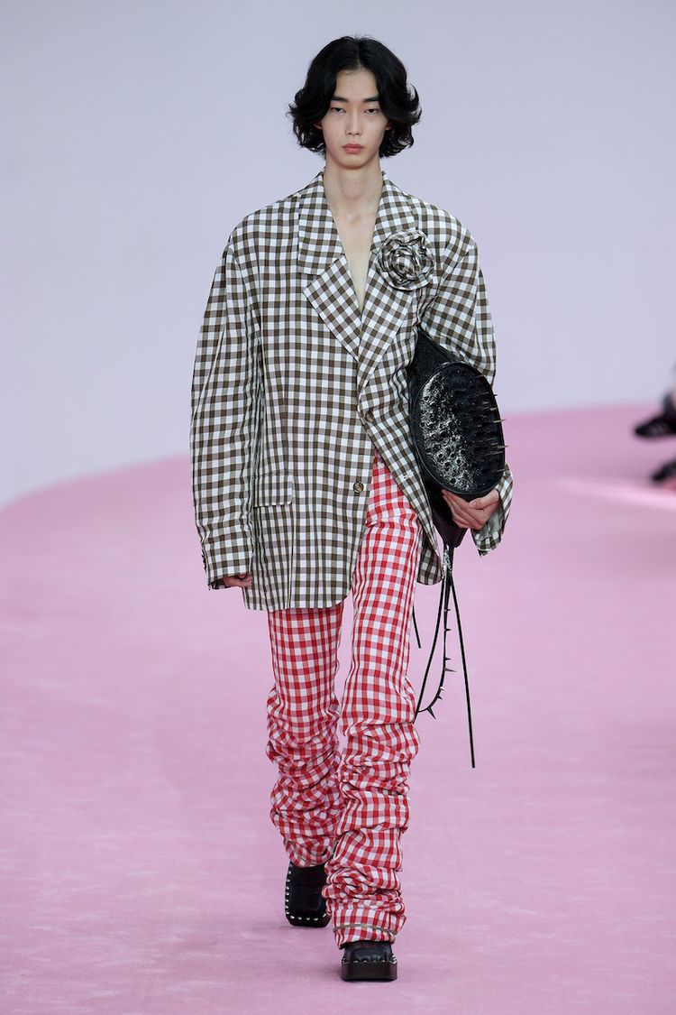 バイト感覚で始めたモデル 現役大学生の源大がトップメゾンのショーを歩くまで Youth in focus Vol.9 - WWDJAPAN