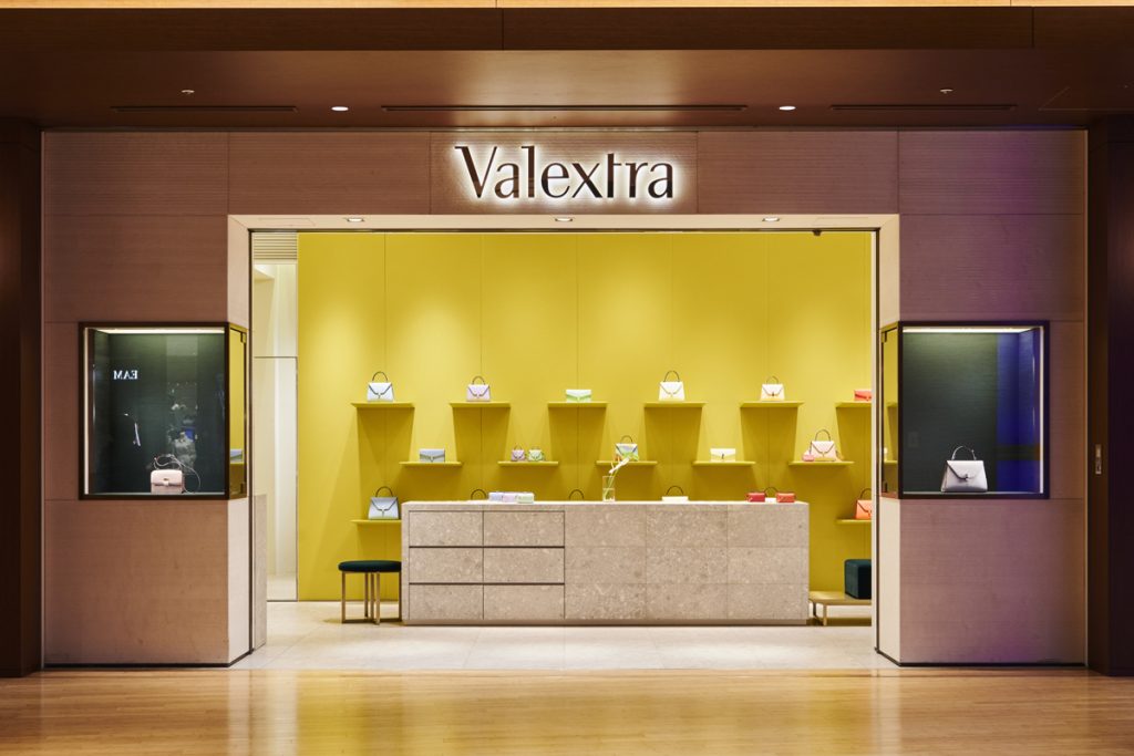 「ヴァレクストラ」2023年春夏はミラノのクリエイティブに原点帰り CEOが語る信念、工学美 - WWDJAPAN