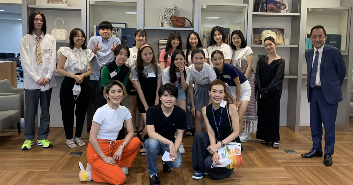 LVMHジャパンでラグジュアリーに携わる生き生きとした人に刺激を受ける 中高生の「ファッション育」Vol.7 - WWDJAPAN