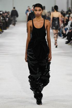 【ルック】「Y/プロジェクト」2023-24年秋冬コレクション - WWDJAPAN