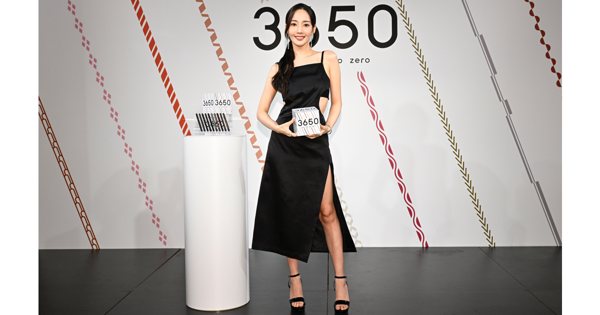 韓国の“美のカリスマ”パク・ミニョンのアイメイクのポイントは？ 新コスメ“3650 アイライナー”発売イベントに登場 - WWDJAPAN