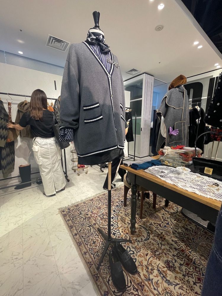 「イエナ」2023-24年秋冬は、モード感のある「イエナ」流のフレンチシックを強化 - WWDJAPAN