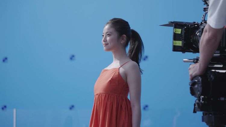 日焼け止め「サンカット」新CMに今田美桜が登場 汗・水・擦れに強いUVジェルがリニューアル - WWDJAPAN