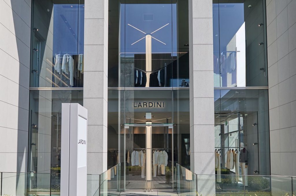 「ラルディーニ」が南青山に旗艦店 旧イメージの刷新図る - WWDJAPAN