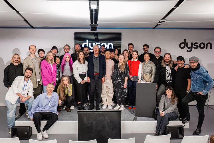 「ダイソン」史上最軽量“Dyson Supersonic r™ ヘアドライヤー”一般向けにも発売 イギリス本社のラボ現地取材 （PR ...