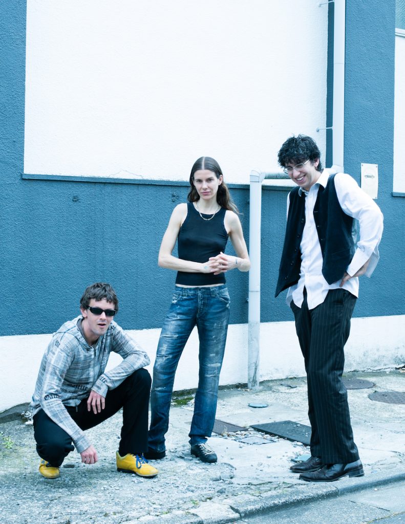 ロンドンのバンド、bar italia（バー・イタリア）が語る「創作の秘密」 “共有できないものがある”ことが重要 - WWDJAPAN