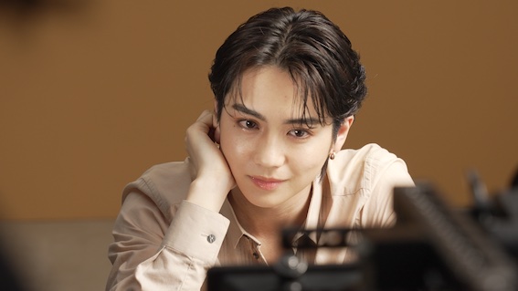 「ヴィセ」がTWICEツウィ＆THE RAMPAGE吉野北人起用の新CM公開 新アイシャドウ発売に合わせ - WWDJAPAN