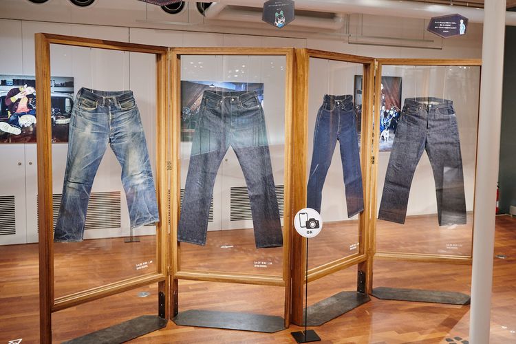 草彅剛の「人生の集大成」 84本のビンテージデニムが一堂に会する「STAY BRAVE」に潜入 - WWDJAPAN