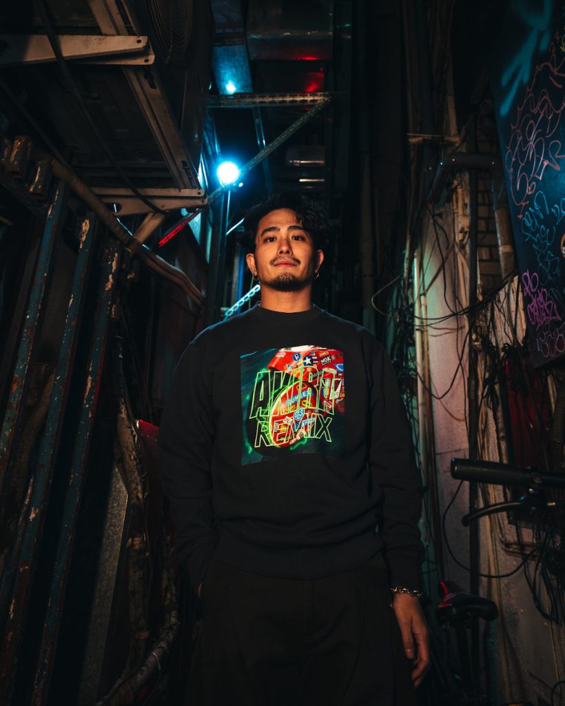 「AKIRA REMIX」と「ナナナナ」のコラボアイテムの新作が「コンズ」で限定販売 スエットなど - WWDJAPAN