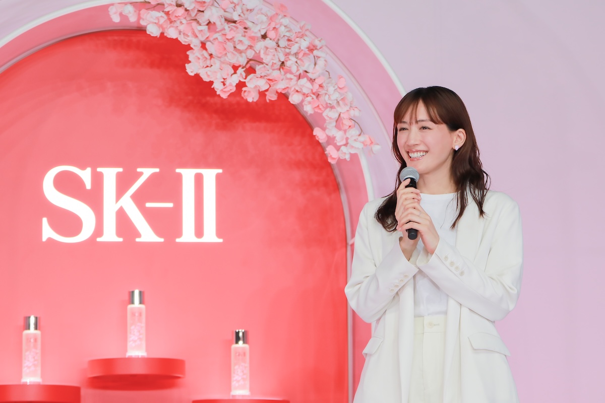 「SK-II」が綾瀬はるかを起用した新キャンペーンを公開 3月5日から「アットコスメトーキョー」でポップアップを開催 - WWDJAPAN