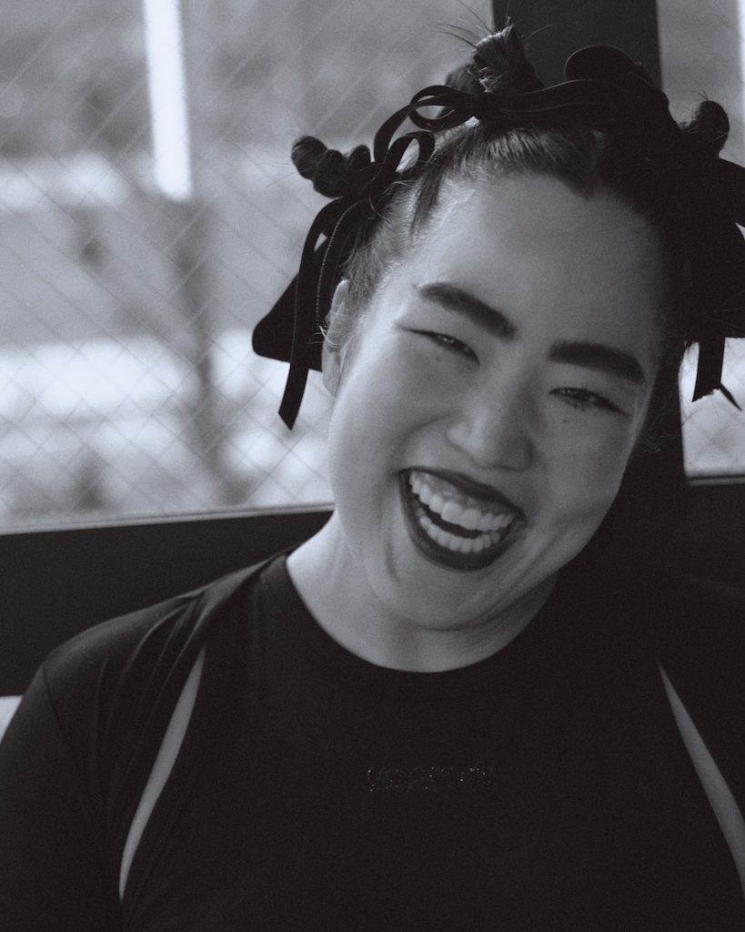 ゆりやんレトリィバァがトレーニングウエア「YURYUR（ユーユー）」をスタート——「あなたをつくるのはあなた自身」 - WWDJAPAN