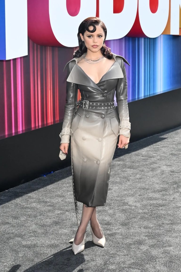 レディー・ガガ、ジェナ・オルテガが登場 「ウェンズデー」らしいゴシックスタイルに「Netflix TUDUM 2025」 - WWDJAPAN