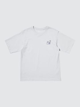 “ラブブ”が「ユニクロ」の「UT」に！ ウィメンズのTシャツとキッズサイズのスエットを発売 - WWDJAPAN