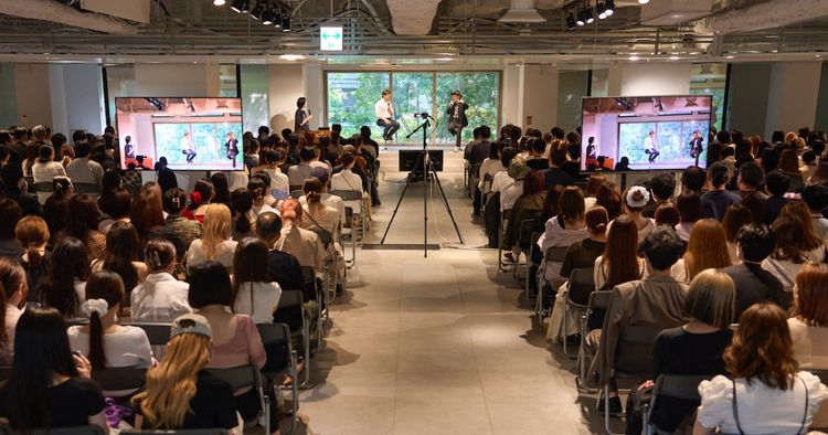 ユニクロ「UT」の“ラブブ”Tシャツや力士姿の「ファミリア」クマちゃんなど！ 来週発売のファッションアイテム12選【8/18〜8/25】 - WWDJAPAN