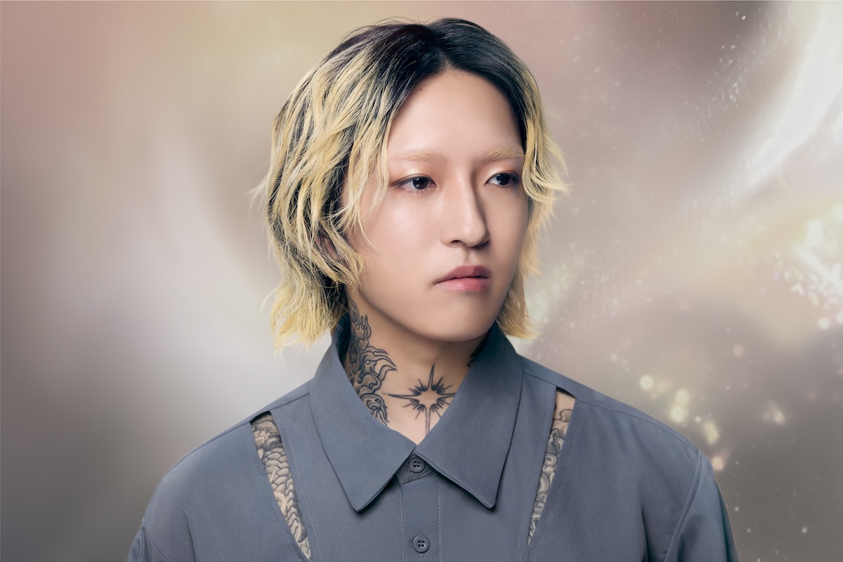 YOASOBIが「シュウ ウエムラ」で艶と光をまとう 新動画＆ビジュアルを公開 - WWDJAPAN