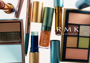 【2025年クリスマスコフレ】「RMK」が限定アイ＆フェイスパレットなどを発売 人気“デューイメルト リップカラー”のミニも - WWDJAPAN