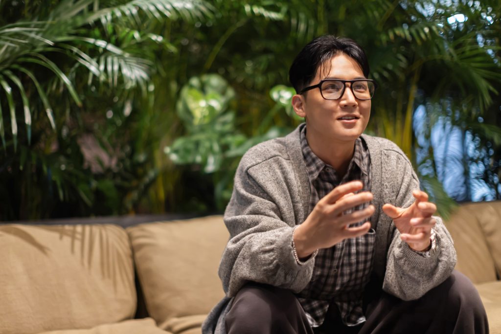 XGのエグゼクティブ・プロデューサーJAKOPS（SIMON）が語る「WOKE UP REMIXX」とコラボレーションの効果 - WWDJAPAN