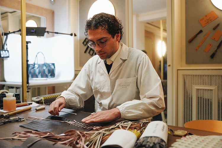 伊老舗レザーブランド「セラピアン」 「日本女性にミラノの美学を届けたい」とCEO （PR）- WWDJAPAN